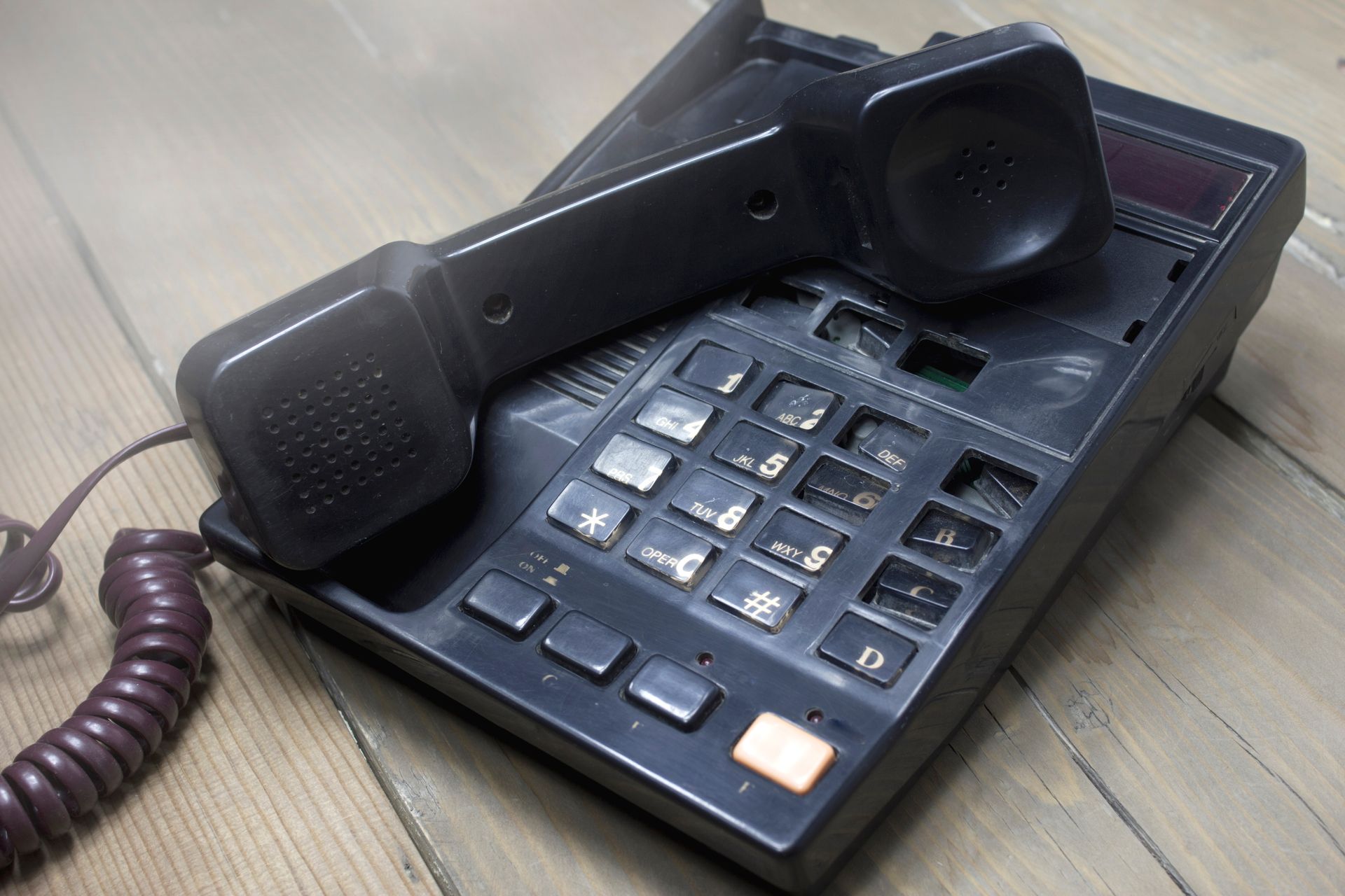 Unlocking Modern Communication: Migrating from Legacy Phone Systems to VoIP